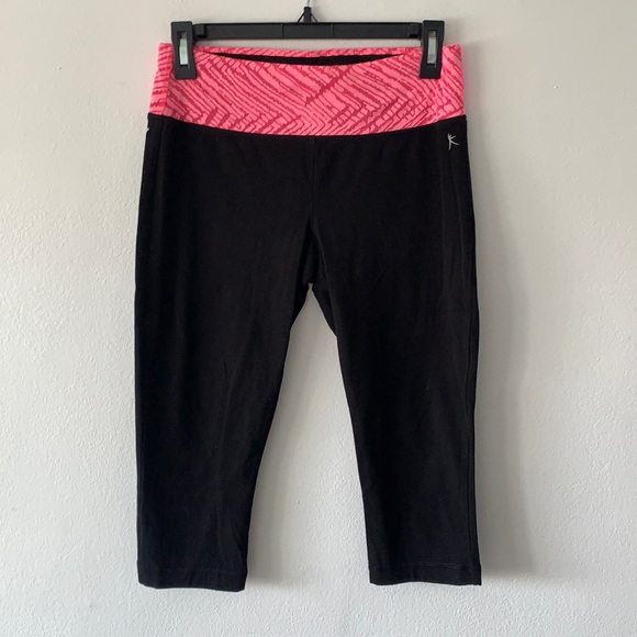 Danskin Now | Pants & Jumpsuits | Danskin Now Black Pink Capri Leggings ...